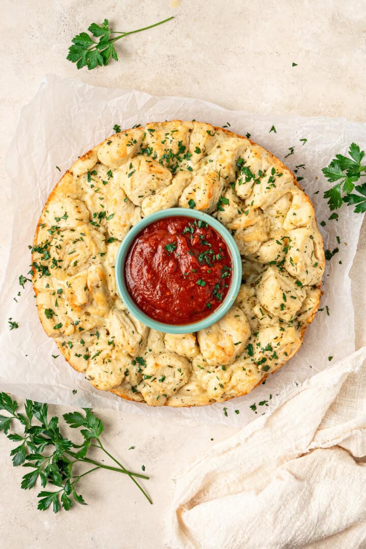 Pull-Apart Garlic Bread Wreath - Eight Forest Lane