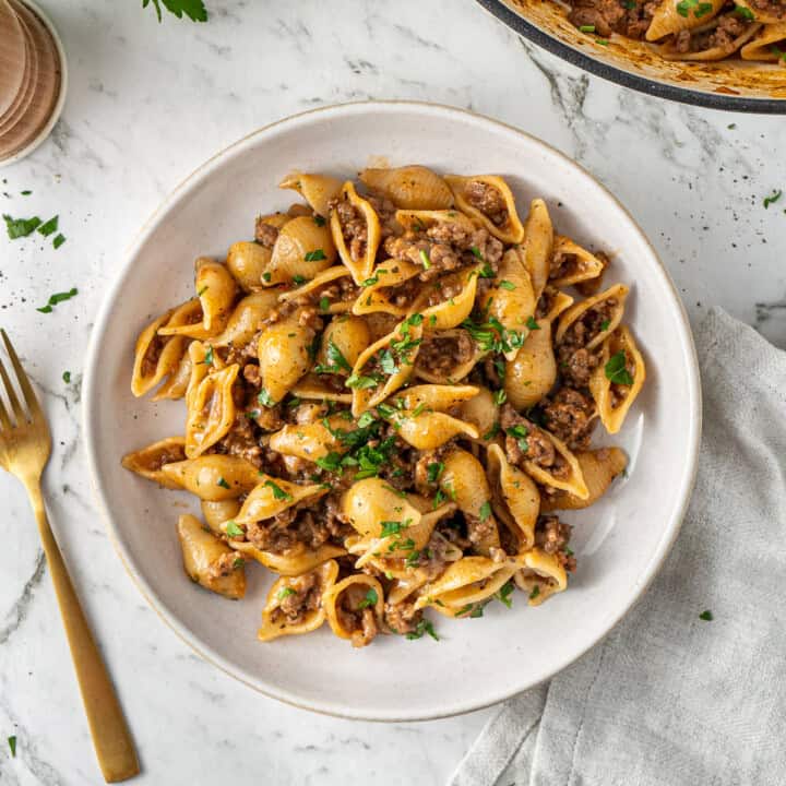 One Pot Beef Mince Pasta - Eight Forest Lane